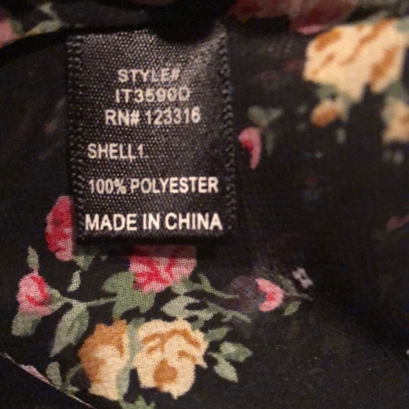 Iris Basic | Tops | Iris Basic Floral Crop Top | Poshmark